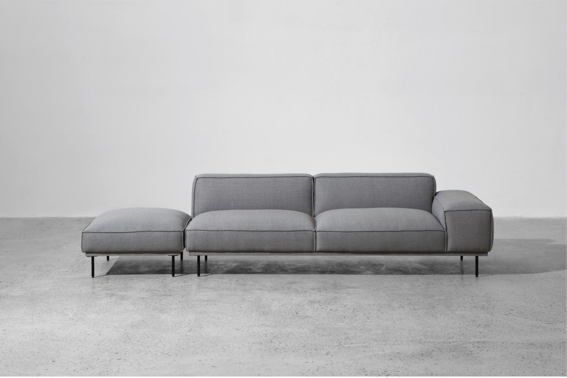 RUBI SOFA