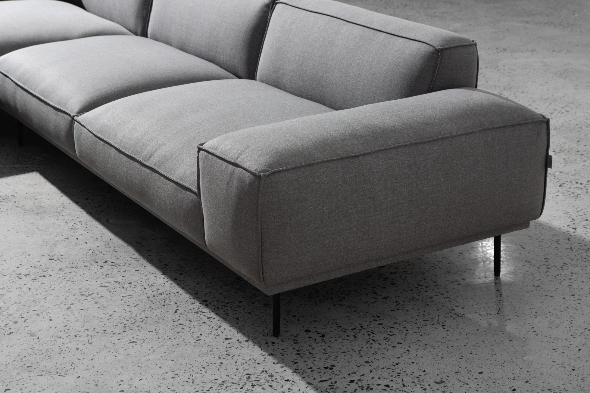 RUBI SOFA