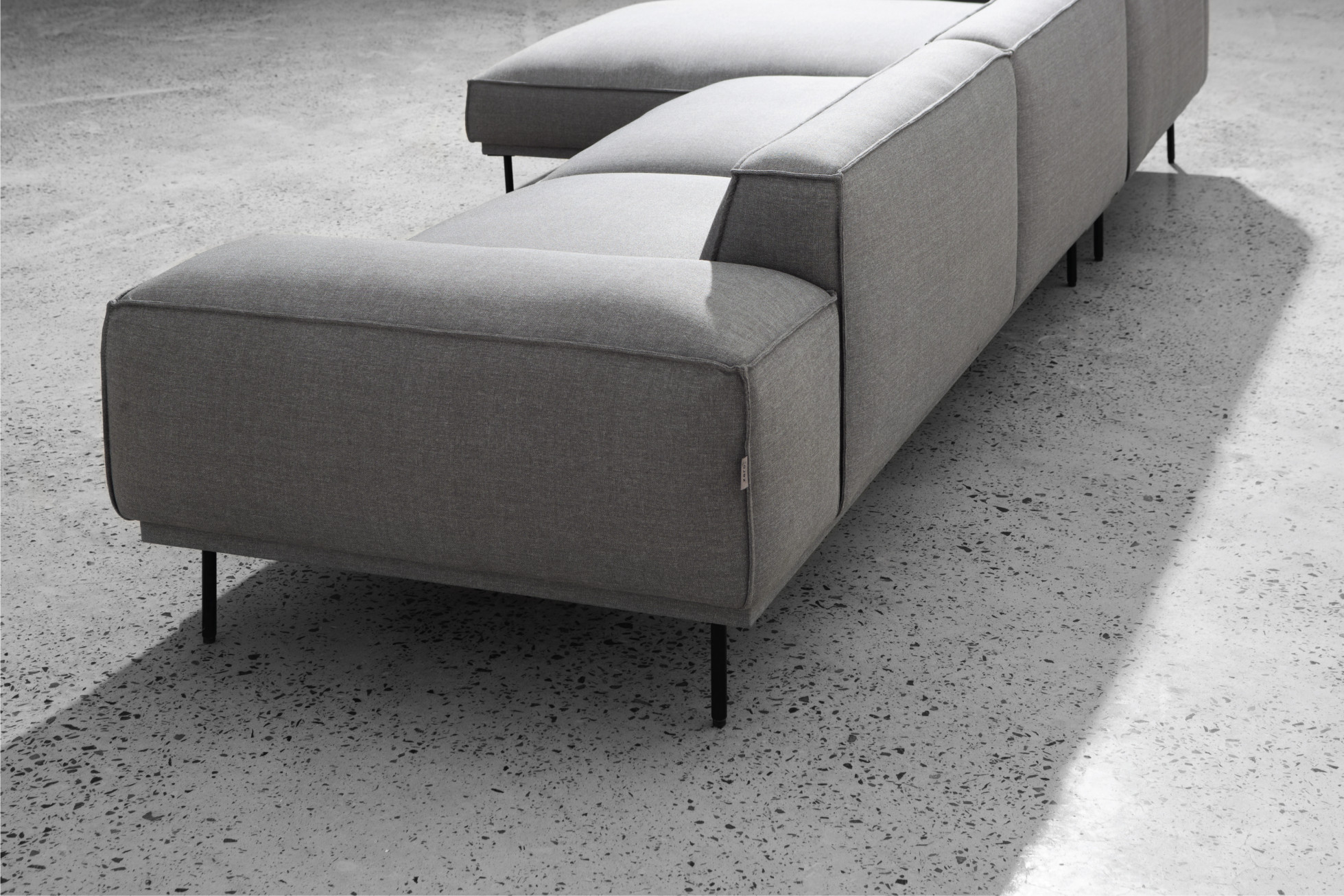 RUBI SOFA