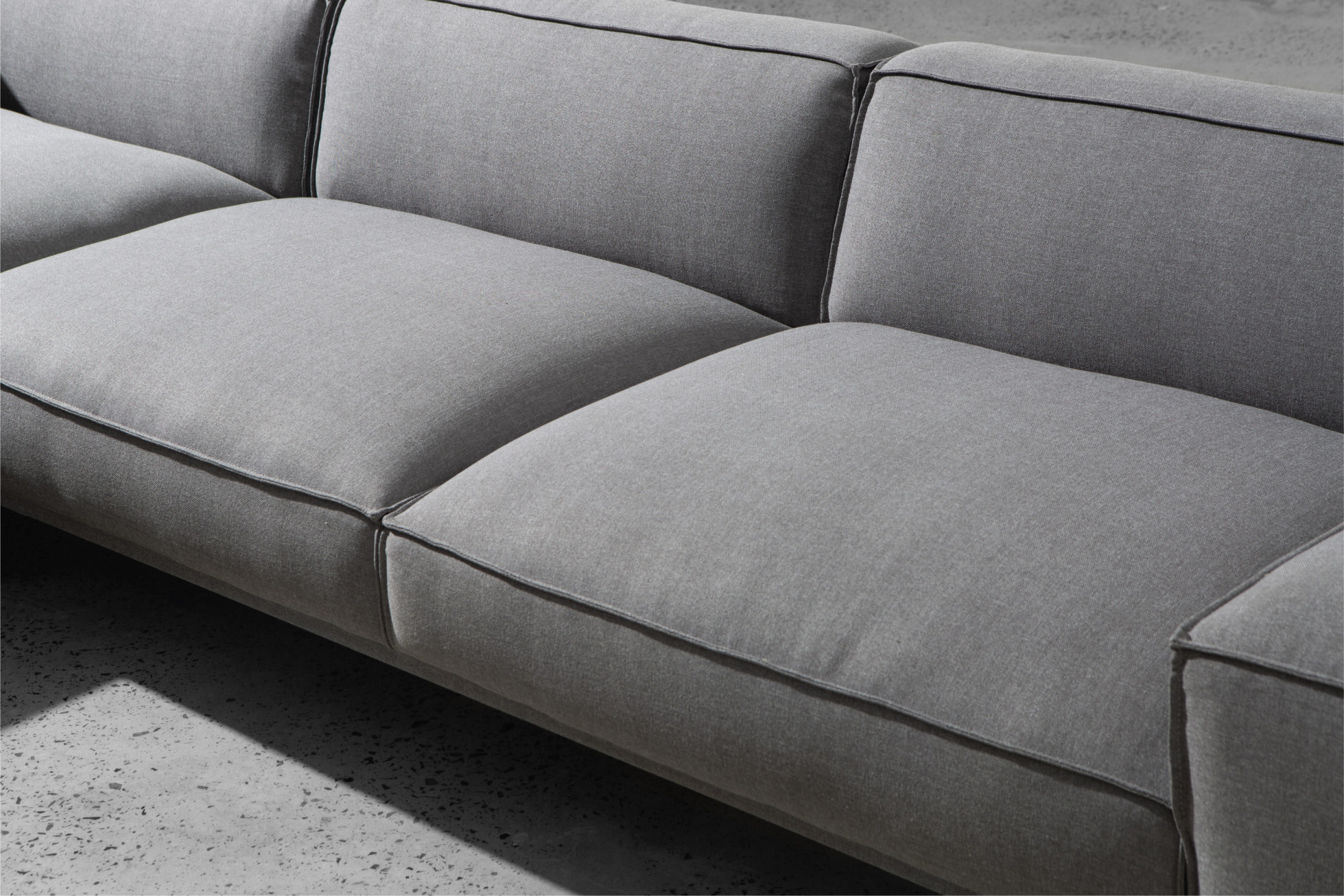 RUBI SOFA