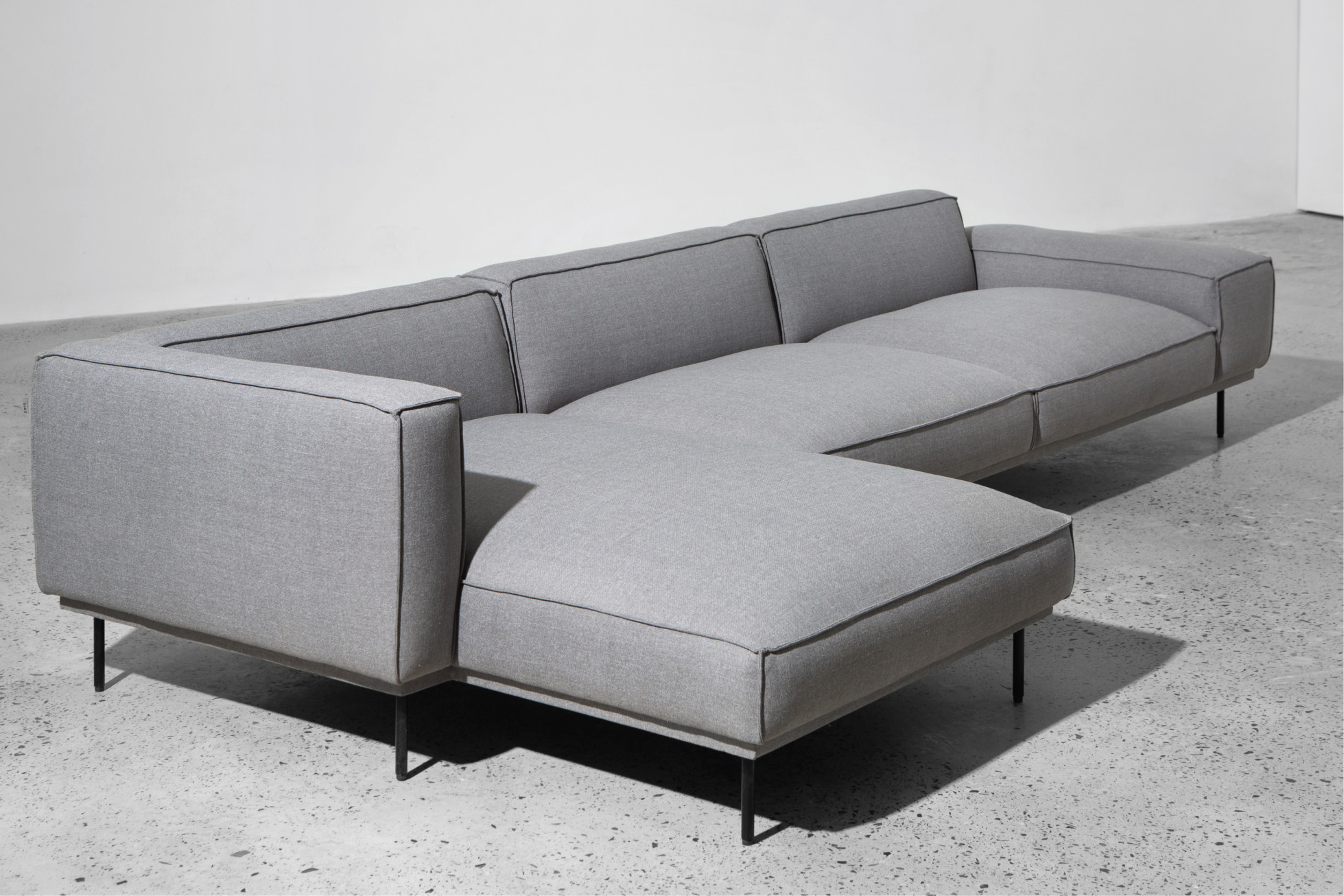 RUBI SOFA