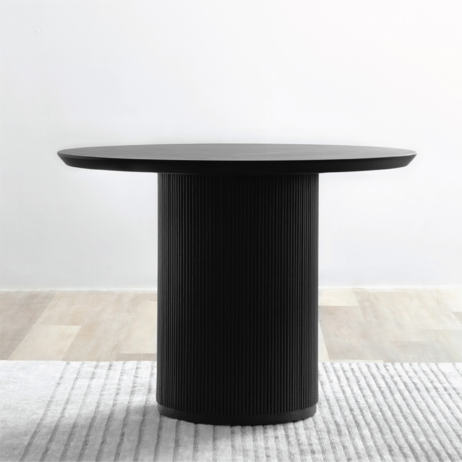 MUN DINING TABLE
